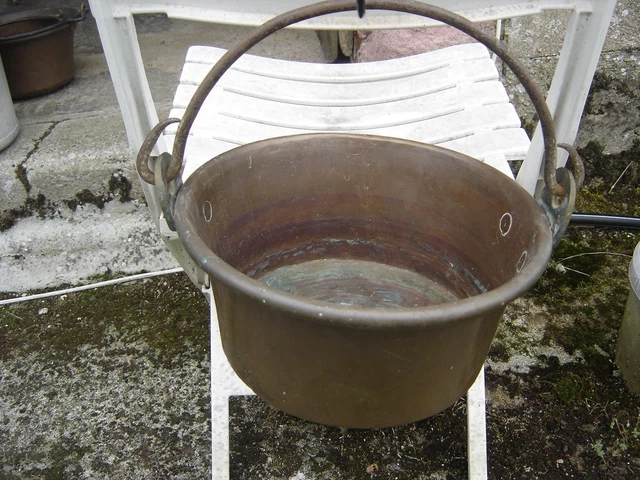 ANCIEN CHAUDRON EN cuivre et bronze, fer forgé pour la anse XXe pour ...