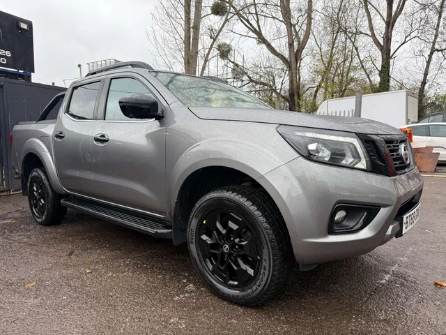 2019 NISSAN NAVARA 2.3 Navara N-Guard dCi Auto 4WD 5dr SUV Diesel ...