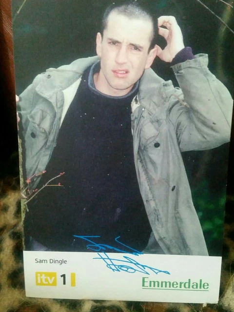 EMMERDALE CASTCARD PP james Hooton Aka Sam Dingle £3.00 - PicClick UK