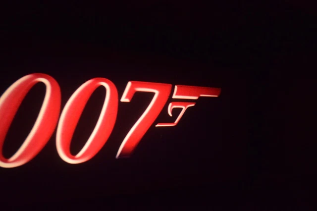 16MM FILM TRAILER scope Tomorrow Never Dies 1997 James Bond low fade ...