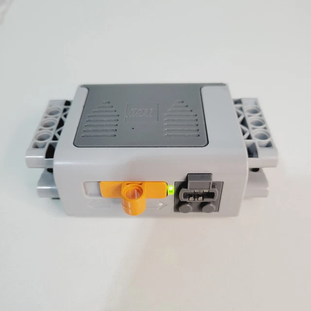 LEGO TECHNIC - GENUINE Power Functions Battery Box - 6257768 - 8881 ...