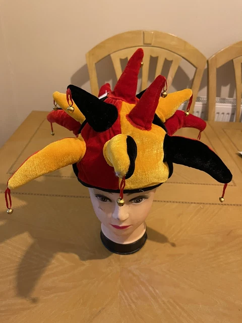 PARTICK THISTLE RED Black Gold Jester Hat The Jags Maryhill Magyars ...