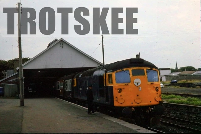 35MM SLIDE BR British Railways Diesel Loco Class 26 26040 1977 Original ...