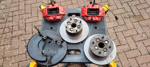 CLASSIC MINI /METRO Turbo AP 4 pot calipers, vented discs,pads & Guards ...
