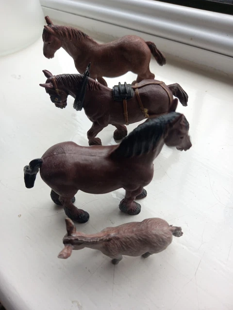 BRITAINS FARM ANIMALS plastic 3 heavy horses and donkey 1 to 32 scale ...