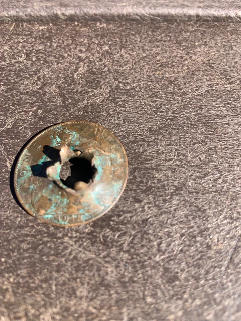 WW1 DATED SHRAPNEL Damaged British One Penny Coin Trench Art Souvenir £ ...