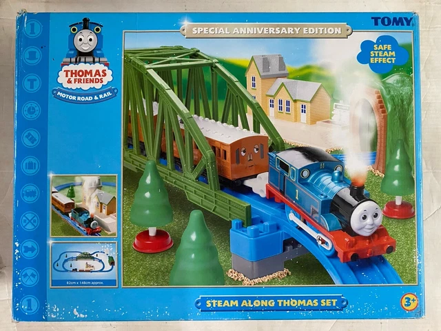 THOMAS & FRIENDS Motor Road & Rail STEAM ALONG THOMAS SET #4750 Tomy ...