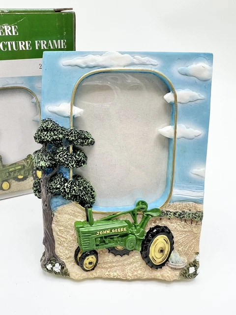 JOHN DEERE RESIN 3D Photo Frame Tractor Hand-painted Farm Scene 2 x 3 ...