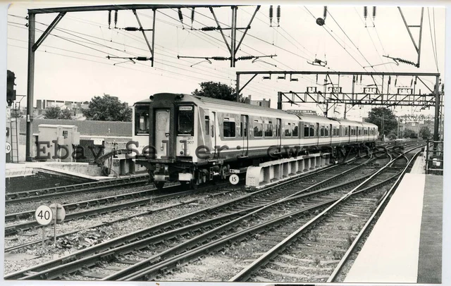 RAILWAY PHOTO: EMU class 317 307 passing Hackney Downs 1991 - BR ER ...