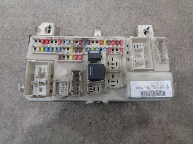 2007 FORD FOCUS Mk2 Body Control Module Fuse Box 4M5T-14A073-Bh £30.00 ...