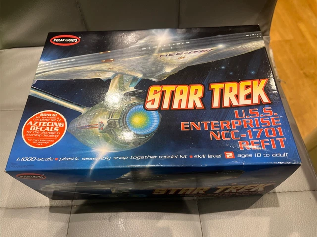 STAR TREK USS Enterprise NCC-1701 Refit 1/1000 Scale Model Kit Polar ...