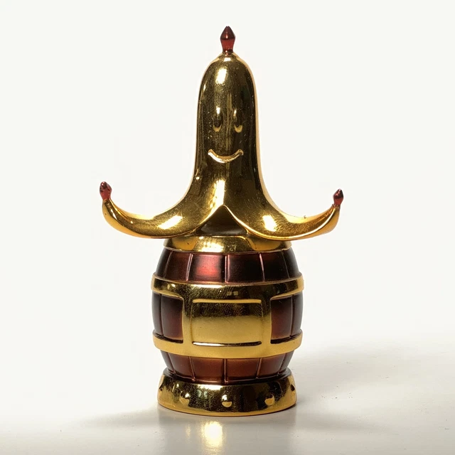 OFFICIAL CLUB NINTENDO Mario Kart 7 Trophy Banana M Cup RARE £49.95 ...