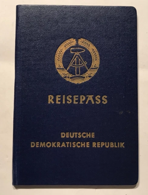 DDR REISEPASS AUS Berlin ab Mai 1990 bis 2000, gültig für alle Staaten ...