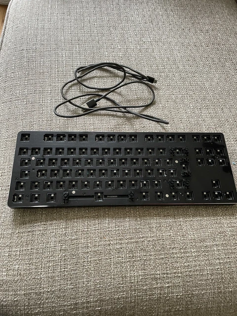 GLORIOUS MODULAR Mechanical Keyboard Base GMMK PC Gaming Barebones £24. ...