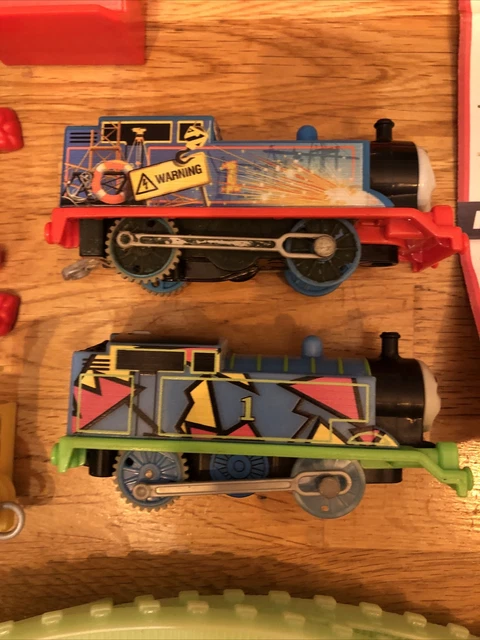 THOMAS AND FRIENDS Track Master Hyper Glow Night Delivery Motorised ...