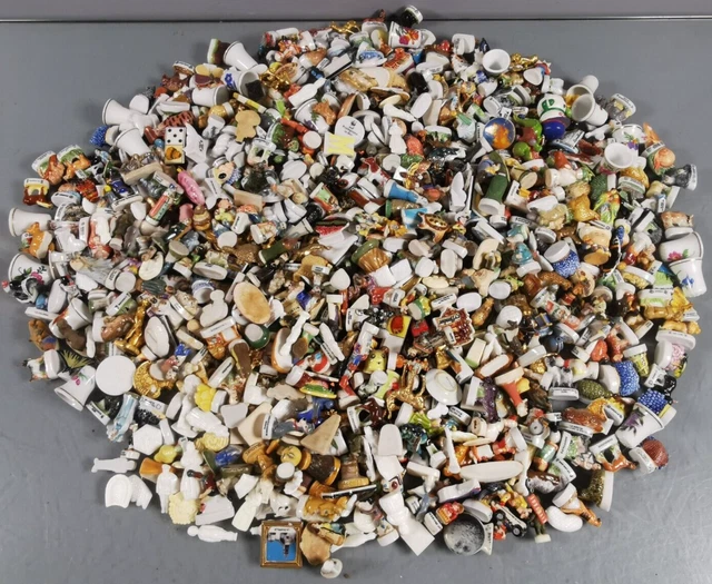 GROS LOT + 500 FEVES Collection Porcelaine Personnages Lucky Luke ...