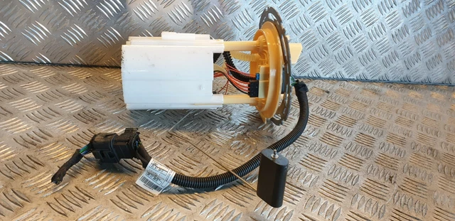 MERCEDES SPRINTER FUEL Pump A9104701800 2020 W910 314 2.1 CDi Fuel ...