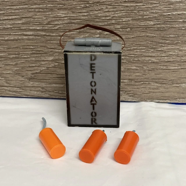 VINTAGE ACTION MAN Dynamite & Detonator Palitoy VAM £7.99 - PicClick UK