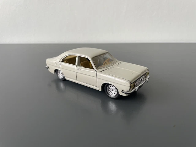 NOREV JET CAR France 70’s . Chrysler 180 , Num 808 . Couleur Mastic EUR ...