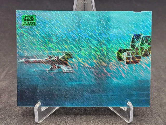 2025 STAR WARS Galaxy Trench Run #83 Green Shimmer 072/199 £13.37 ...
