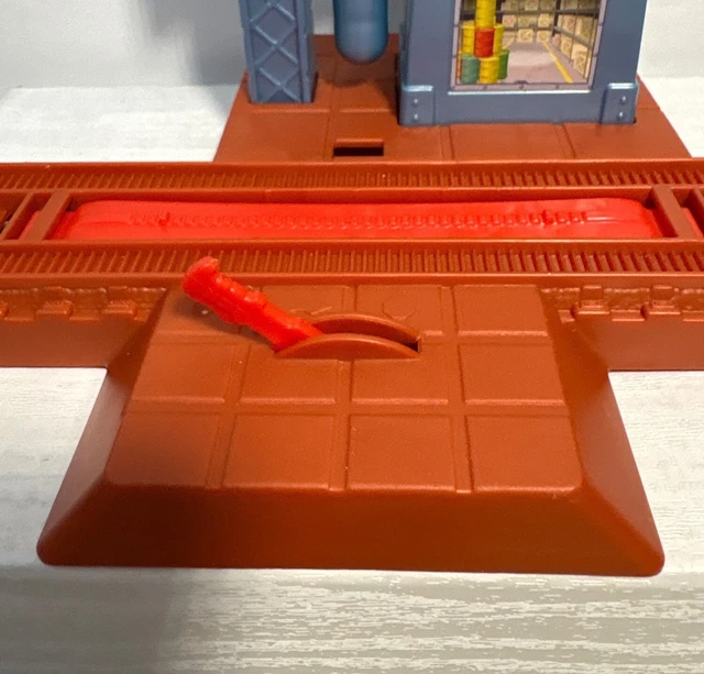 THOMAS & FRIENDS Trackmaster Water Tower 2013 Mattel Gallane BDP11 ...