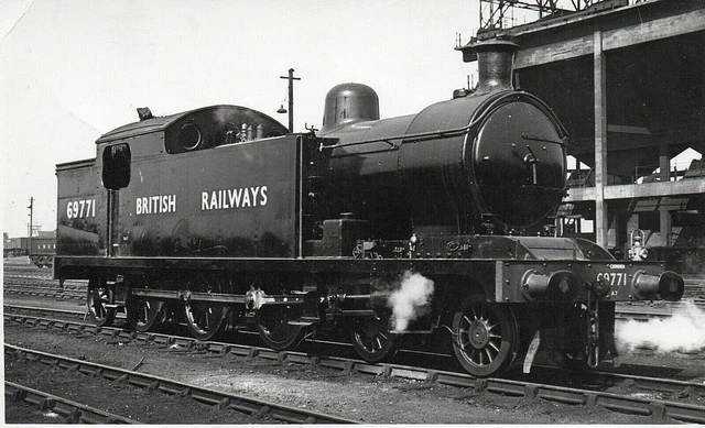 EX LNER CLASS A7 4-6-2T No 69771 at DARLIGTON MPD EX WORKS 12/6/48 R ...