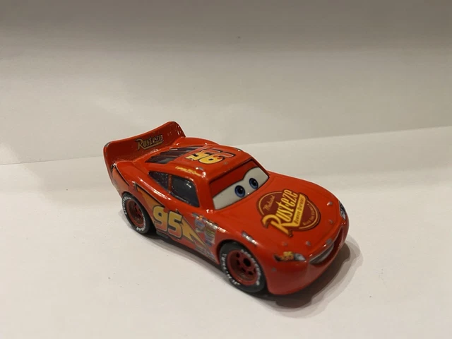 DISNEY PIXAR CARS Rust-eze Lightning McQueen die cast toy Mattel £1.99 ...