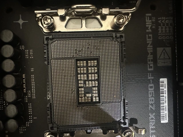 ASUS ROG STRIX Z890-F GAMING WIFI, Intel Z890, S 1851, DDR5, PCIe 5.0 ...