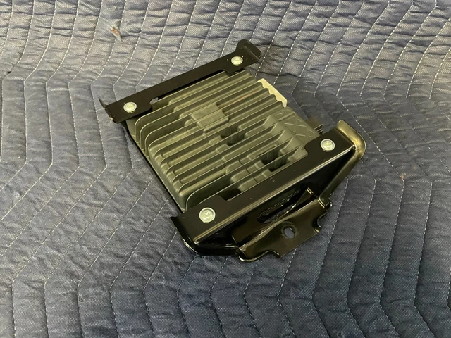 2020 GMC SIERRA Denali 1500 Power Supply Control Module 120 Volt Gm Oem ...