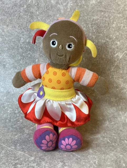 2008 HASBRO IN The Night Garden Musical 'Upsy Daisy' 13" £5.99 ...