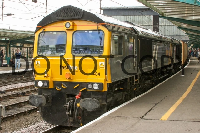 UK DIESEL TRAIN Railway Photograph Of Class 66 66434 Loco. Rm66-597 £1. ...
