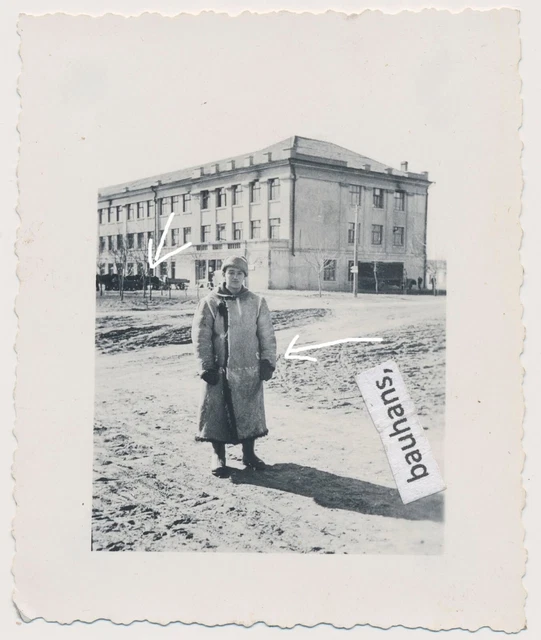 RUSSLAND WEHRMACHT, SOLDAT Fell/Pelzmantel, Fellmütze 2.WK (2665a) EUR ...
