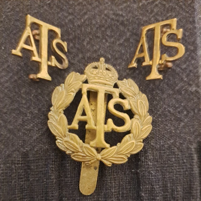 WW2 ATS AUXILIARY Territorial Service Cap Badge & Pair of Collar Titles ...