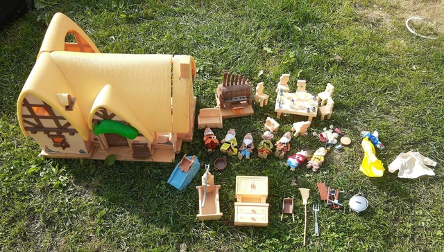 DISNEY COTTAGE HOUSE Snow White 7 Dwarfs Masure Accessory Doll ...