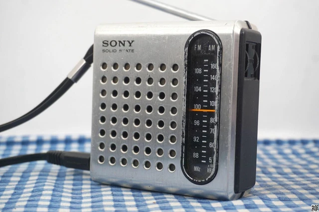 VINTAGE SONY SOLID State 9 Transistor Radio 1970's Model TFM-3750W AM ...