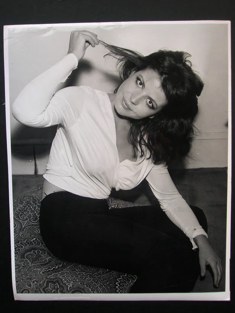 FIONA GAUNT (WAR & Peace)- Original 1970's Press Agency Photo 10"x 8" £ ...
