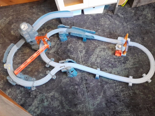 THOMAS & FRIENDS Trackmaster, Risky Rails set, & motorised train £6.60 ...