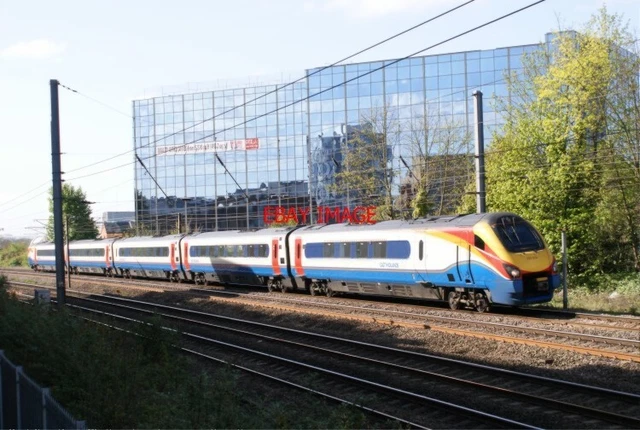 PHOTO CLASS 222 Meridian 5-Car Dmu No 222 010 Approaching St Albans On ...