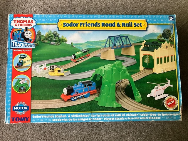 THOMAS TANK ENGINE Trackmaster Sodor Friends Road & Rail Set Rare £35. ...
