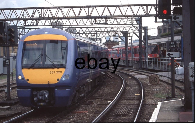 35MM RAILWAY SLIDE - EMU Class 357. 357220 with DLR 48 @ Fenchurch ...