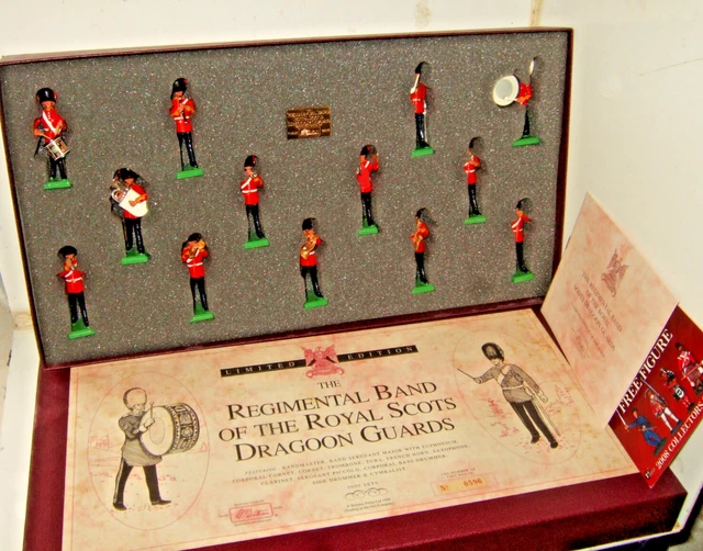 BRITAINS SET 00102 Regimental Band of The Royal Scots Dragoon Guards in ...