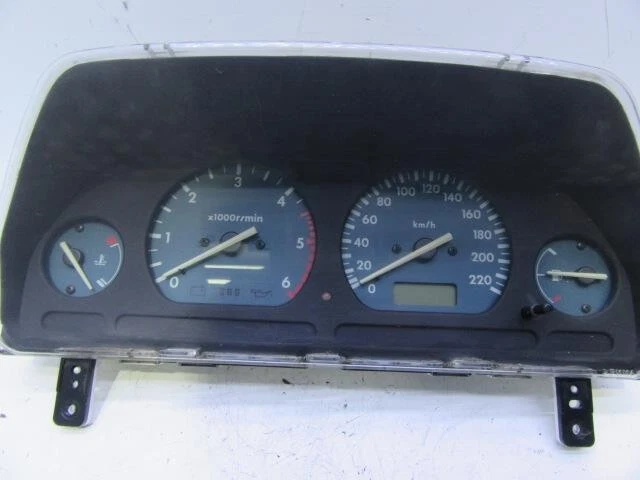 52010468A COMPTEUR DE Vitesse Tableau De Bord / 41899 Pour Land Rover ...