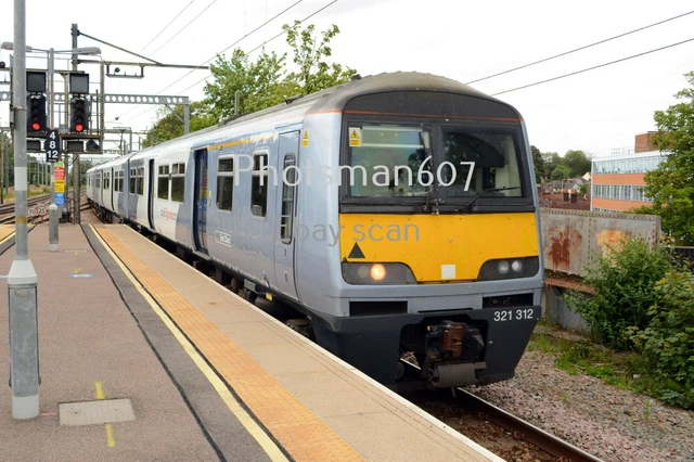 CLASS 321 321312, 4 car EMU, in National Express branded GA at Ipswich ...