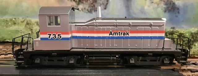 WALTHERS 932-1365 HO Scale Amtrak EMD SW-1 Diesel Locomotive #735: NICE ...