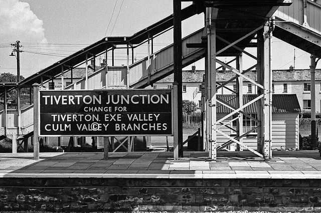 TIVERTON JUNCTION RAILWAY STATION, DEVON c1960 PHOTO 12 x 8 (A4) £6.90 ...
