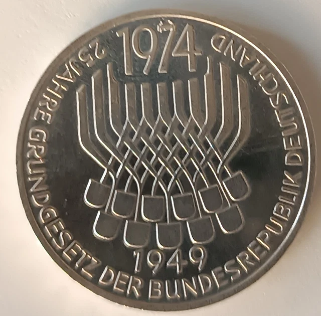 5 DM GEDENKMÜNZE, 1974, F, "25 JAHRE GRUNDGESETZ DER BRD" EUR 5,50 - PicClick DE