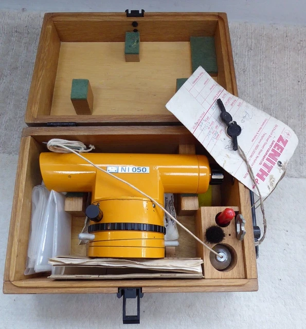 VINTAGE CARL ZEISS Jena Level, Theodolite NI050 GDR, box, 2 keys all ...
