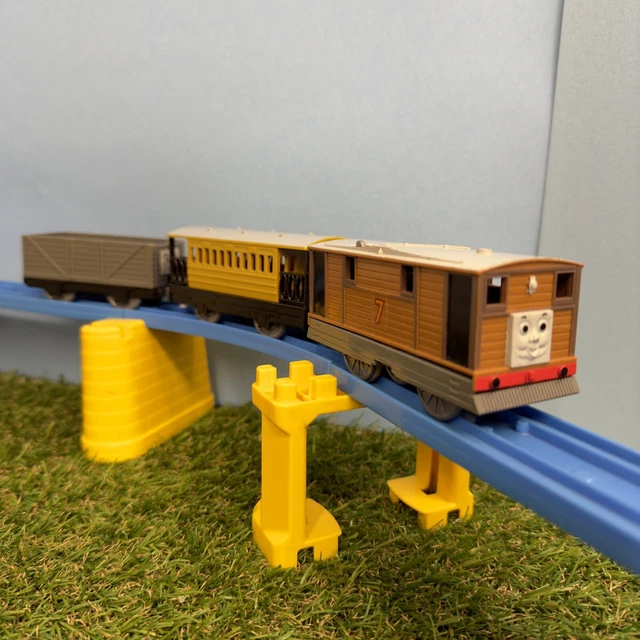 TOMY PLARAIL TRACKMASTER Toby Thomas The Tank Engine TS-07 Used £14.95 - PicClick UK