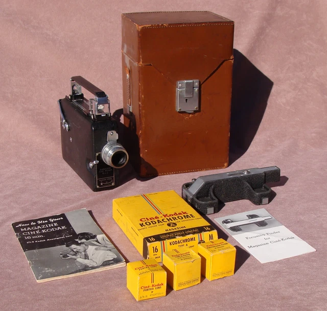 MAGAZINE CINE-KODAK 16MM Movie Camera Outfit (circa 1940) (NR) £41.13 ...