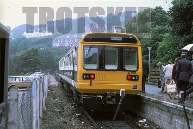 35MM SLIDE BR British Railways Diesel DMU Class 142 142017 St Ives 1986 ...